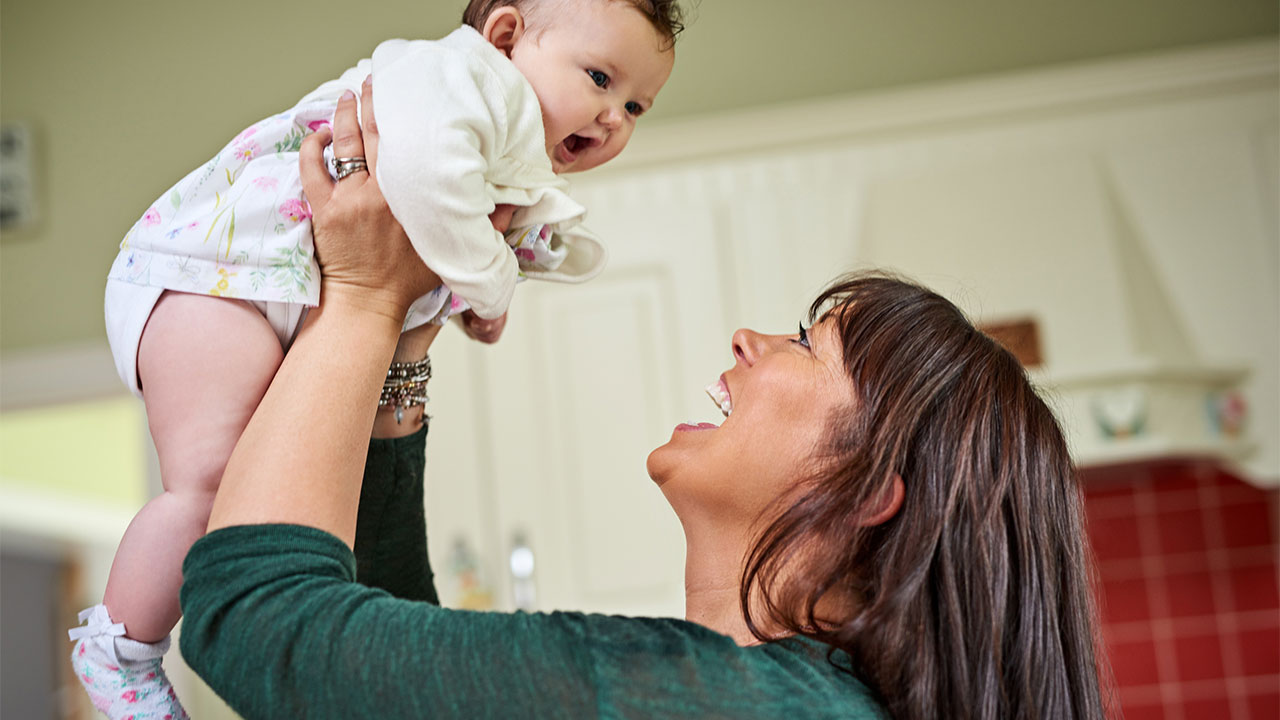 Bonding Activities: Connecting with Your Newborn - Borderless Learning